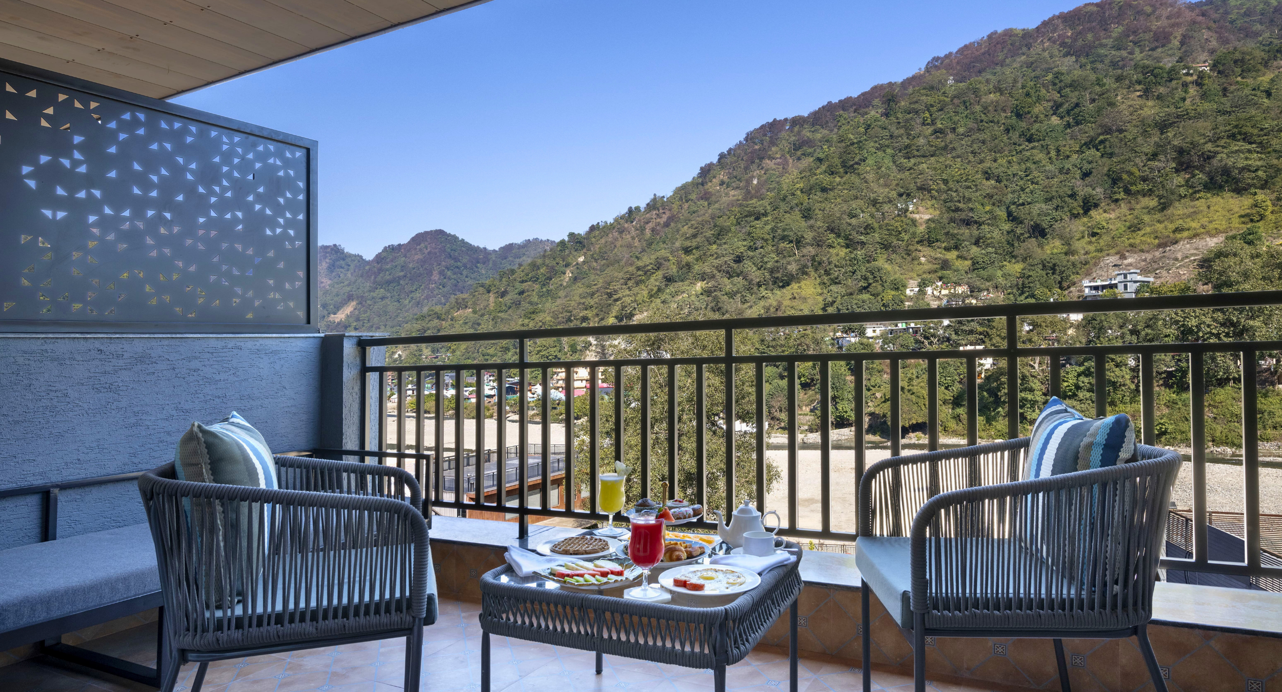 jüSTa Rasa Retreat & Spa Rishikesh | Riverside Wellness Retreat in ...